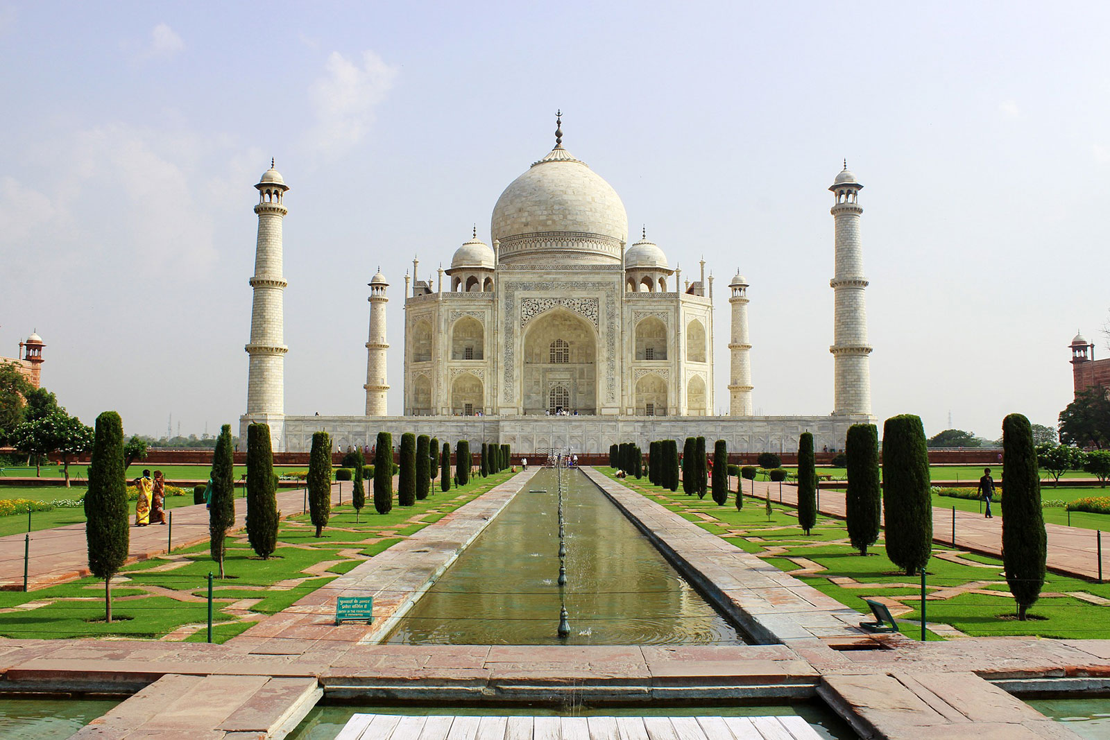 A Taj Mahal majom gondjai – Világutazó